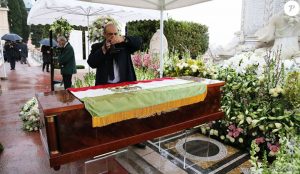 Photo Album - Funeral Ceremony Of Princess Ashraf Pahlavi - مراسم ...