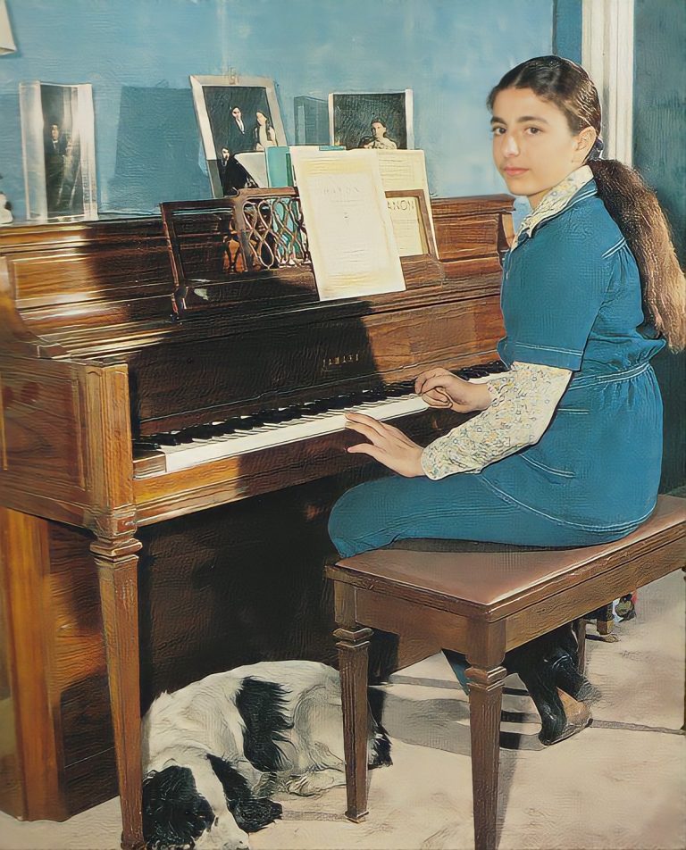 Princess Farahnaz Pahlavi - Queen Farah Pahlavi